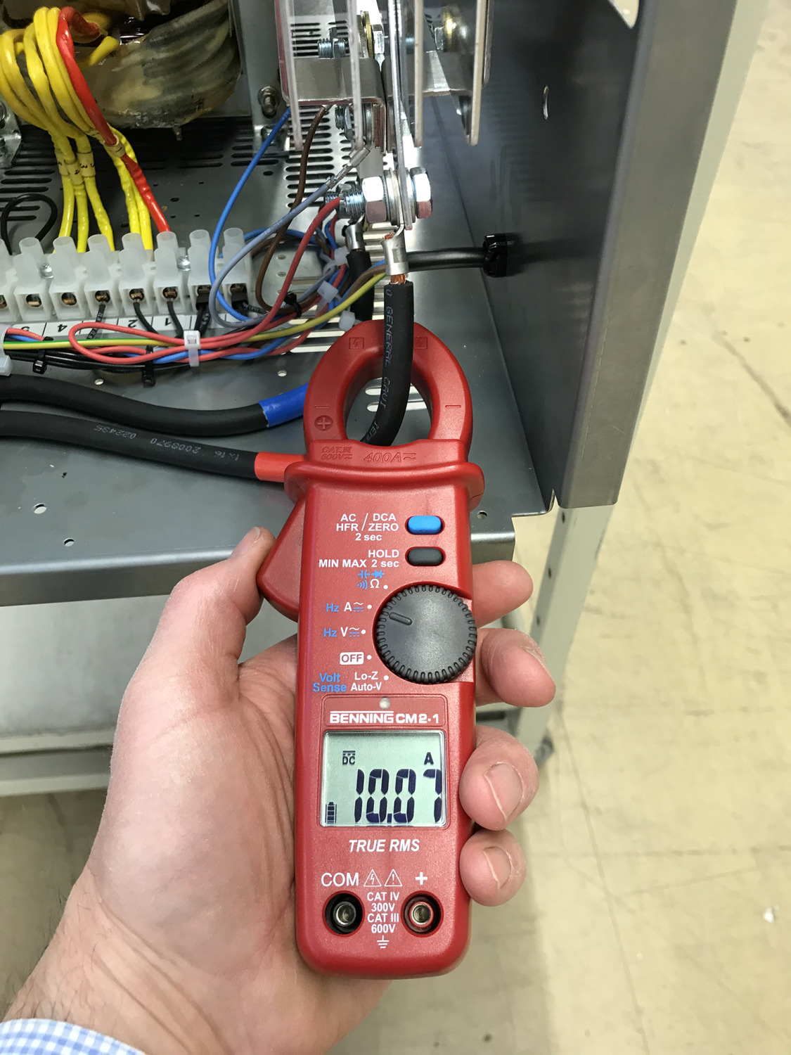 BENNING CM 2-1 digital current clamp 600 V / 400 A - 3093600791 | Klium