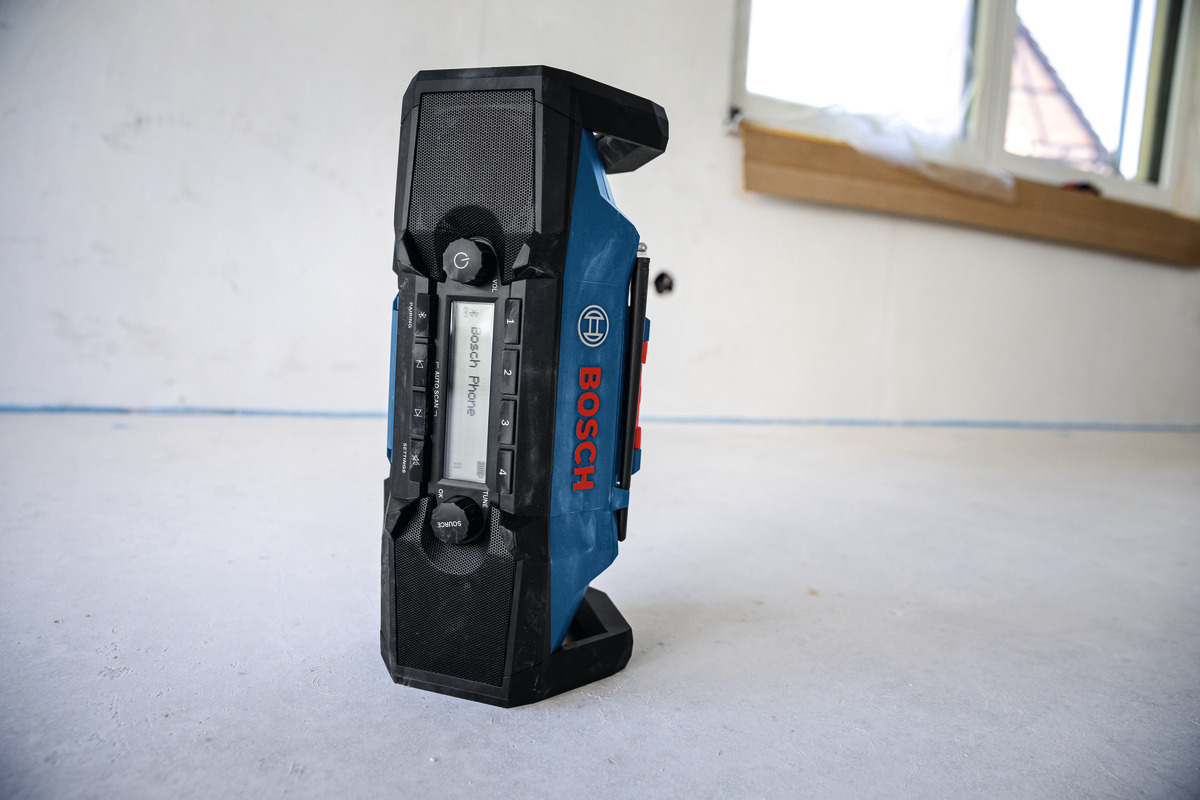 BOSCH GPB18V-3SC Heavy duty battery radio Bluetooth DAB+/FM ...